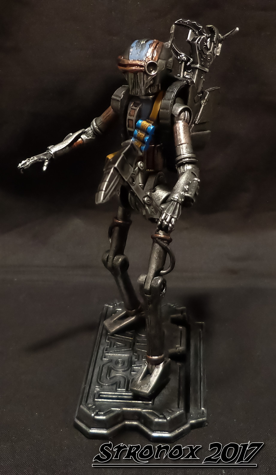 Stronox Custom Figures: Star Wars: LE-BO2D9 "Leebo"