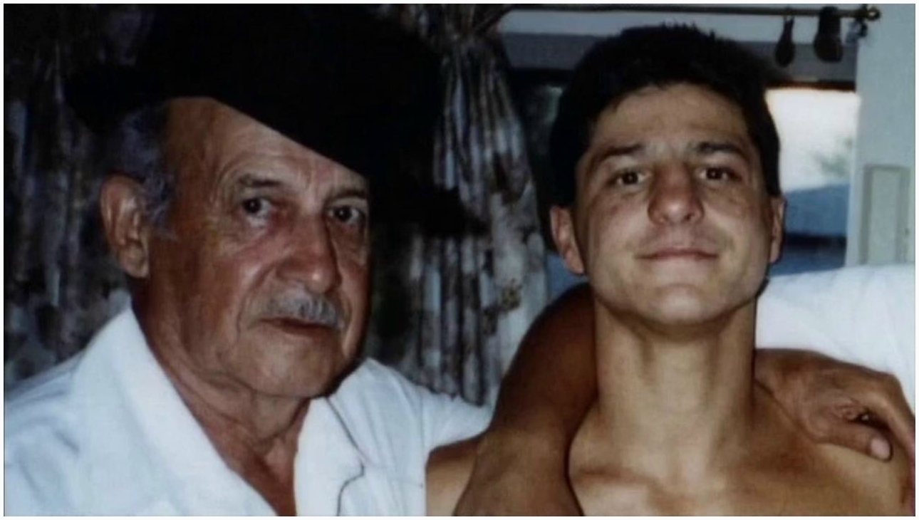 The Boxing Glove: Book Review: Mi Vida Loca: The Crazy Life of Johnny Tapia