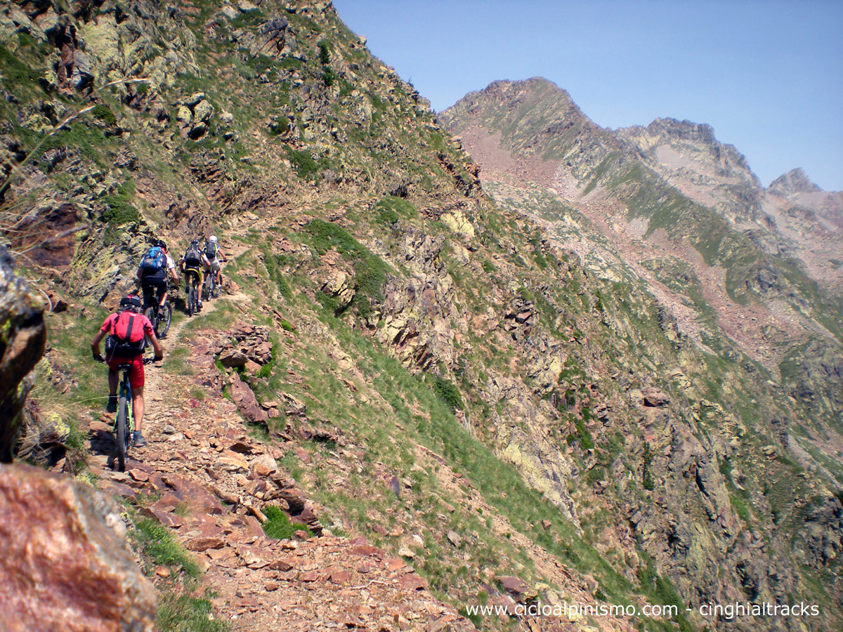 CICLOALPINISMO: Gran Tour del monte Matto (dal Colle Est della Paur)