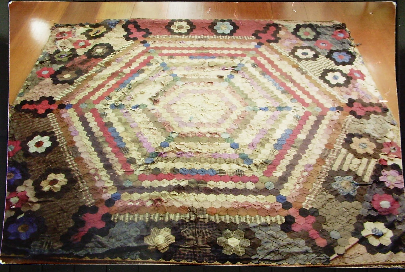 Australian Quilt Study Groups: Can you identify this antique quilt?