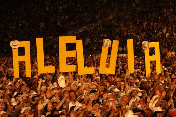 Em Seus Passos: POR QUE EU DIGO "ALELUIA"?