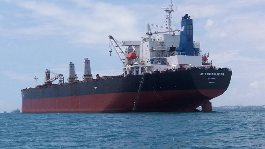 SHIPPING COMPANY AS OPERATOR VESSEL AND CREW SEAFARER AT INDONESIA