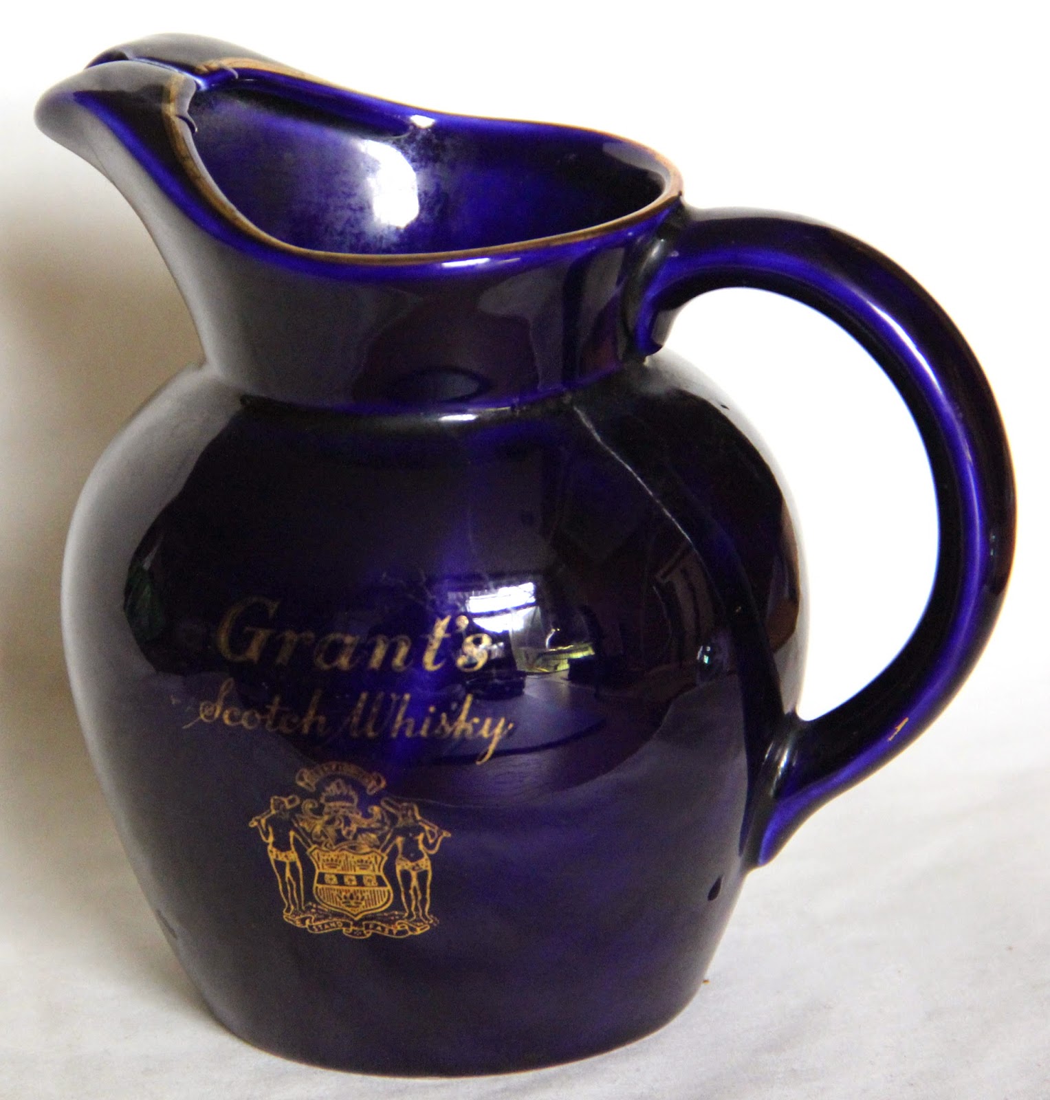 Curio Gifts: Vintage Bar Water Jug - Grant's Scotch - Wade Regicor