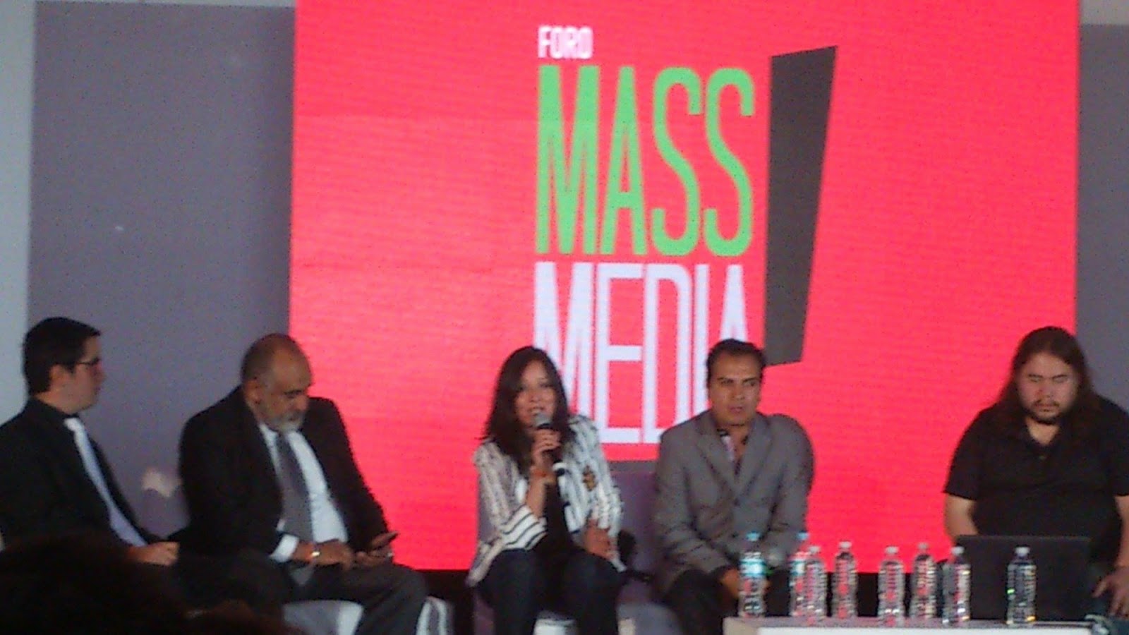 Las voces que dan vida al doblaje - Revista Coma