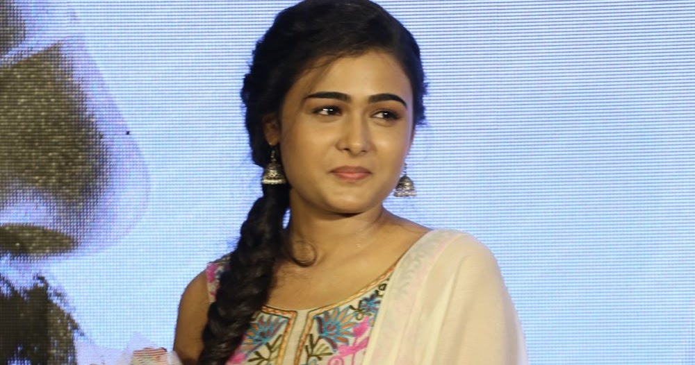 Actress Gallery: Shalini pandey in Arjun reddy trailer launch