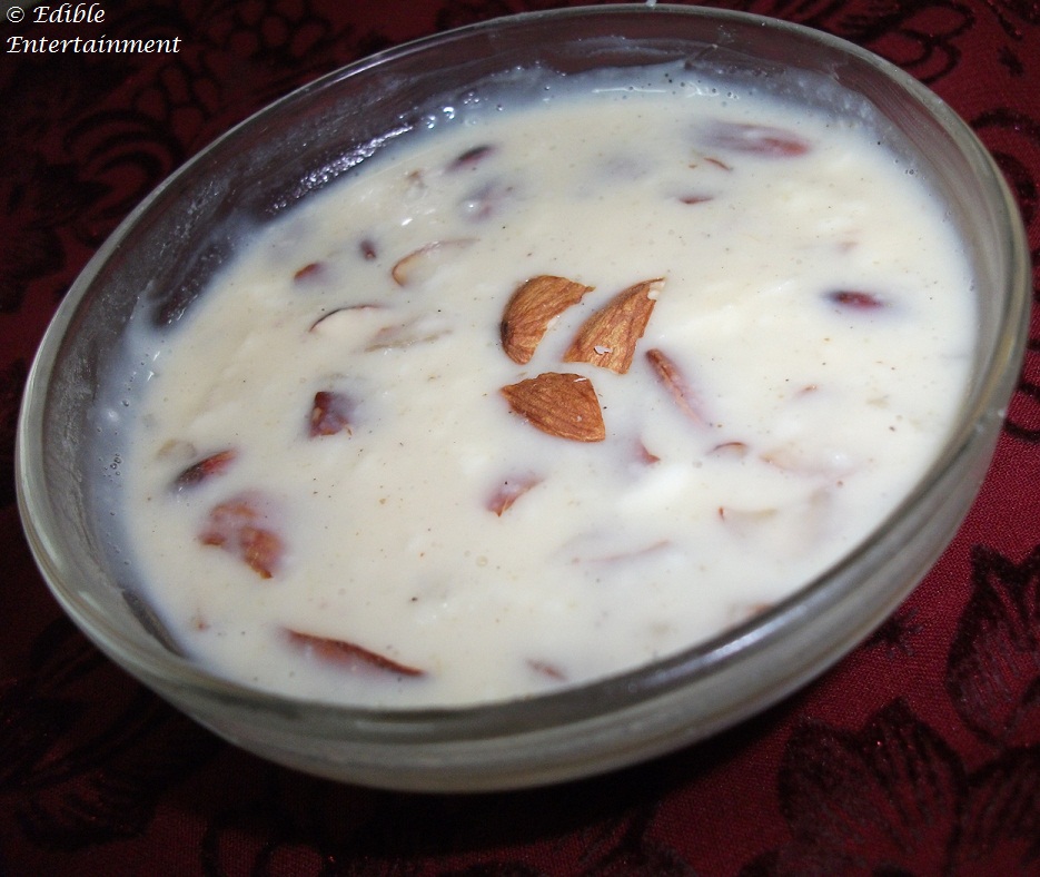 Edible Entertainment: Rabri | Quick milk based Sweet in a Microwave