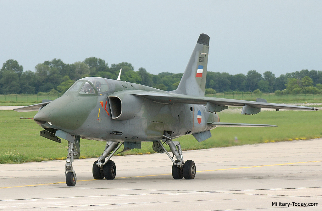 Desarrollo y Defensa: Avión de ataque a tierra y reconocimiento Soko J ...