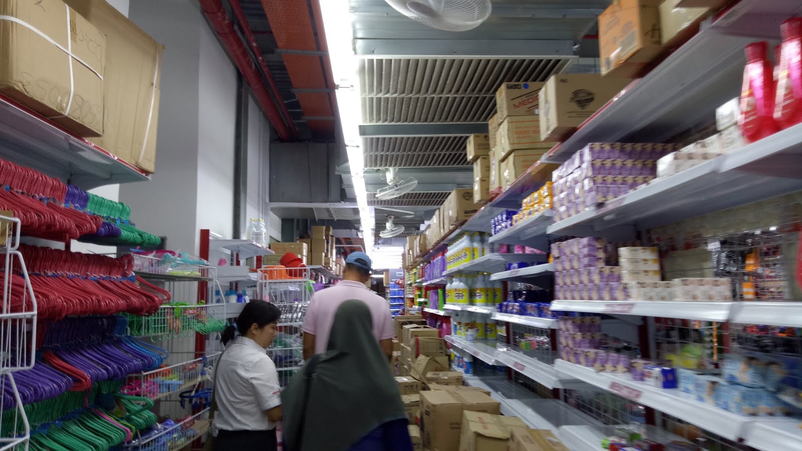 -- nabilah liyana --: Kedai Eco-Shop RM2