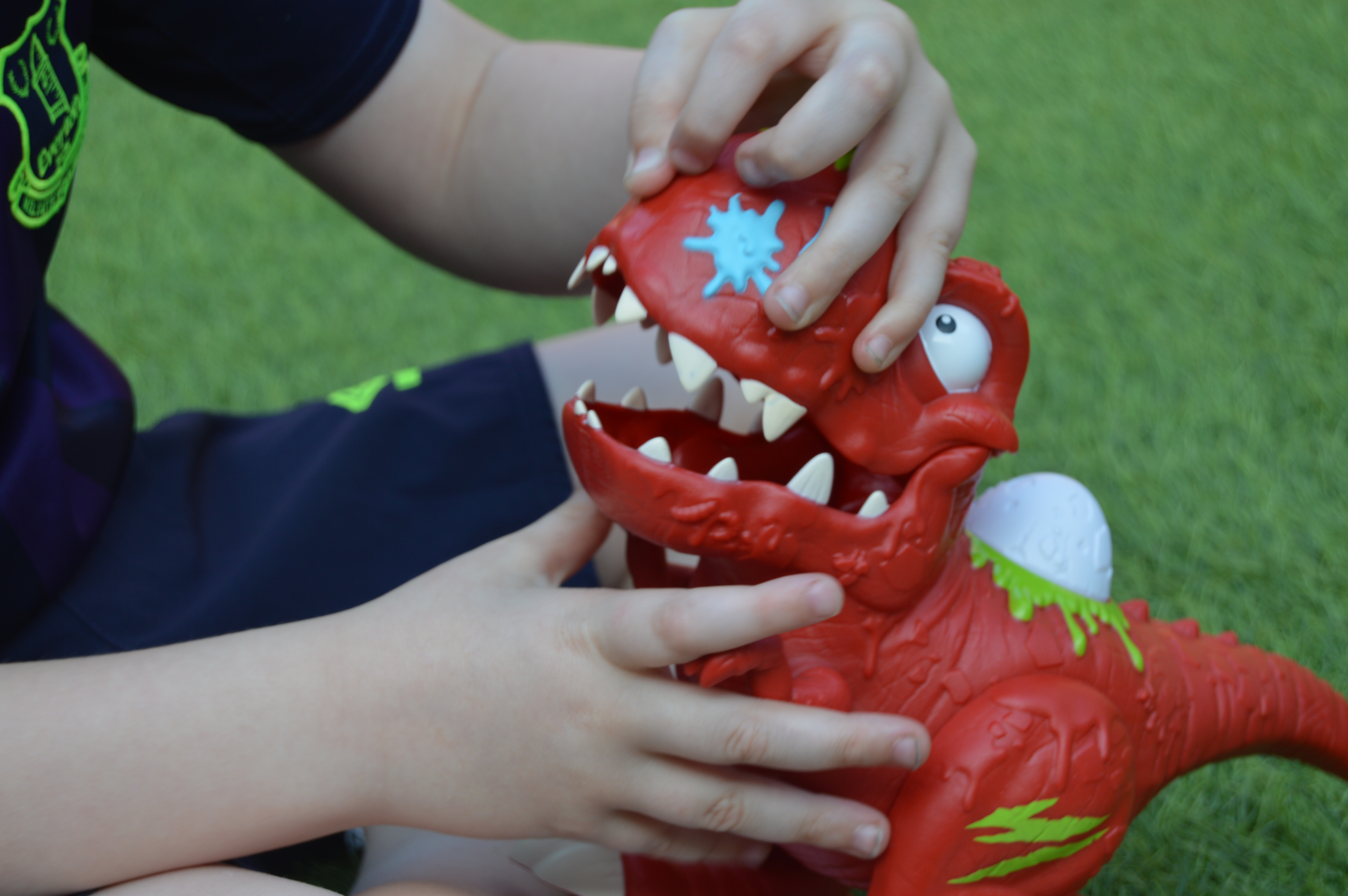 Playdays and Runways: Smashers Series 3 DINO Review