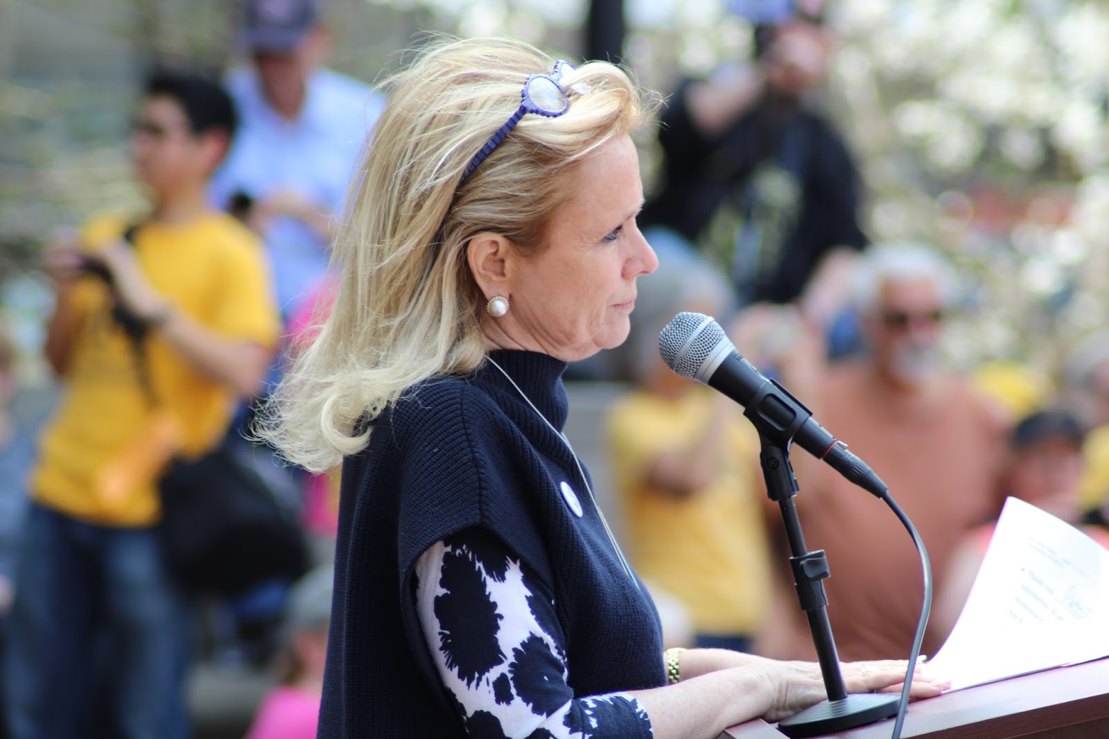 Purple Walrus Press: U.S. Congresswoman Debbie Dingell September 4 ...