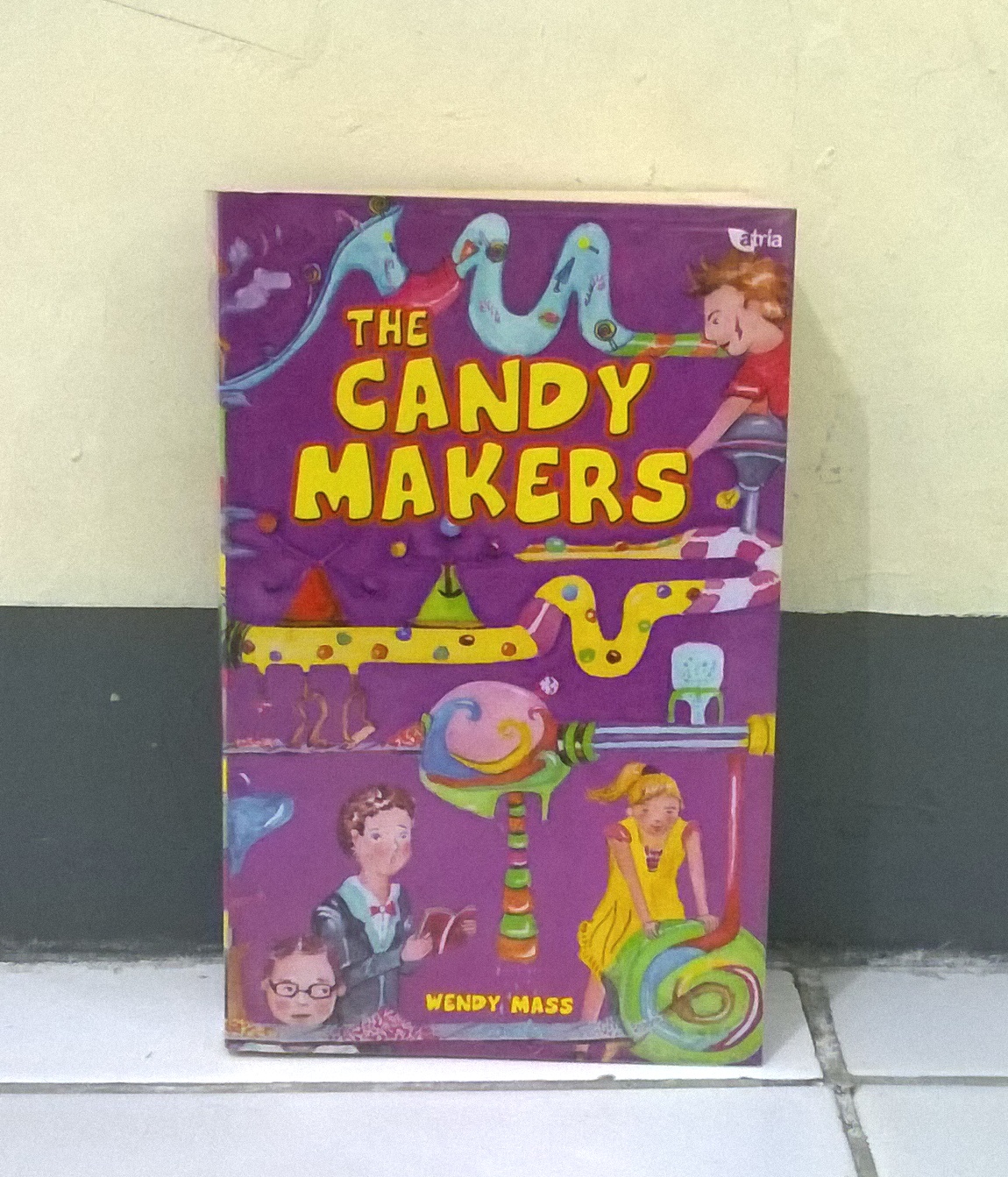 Resensi Buku: The Candy Makers (Para Pembuat Permen)