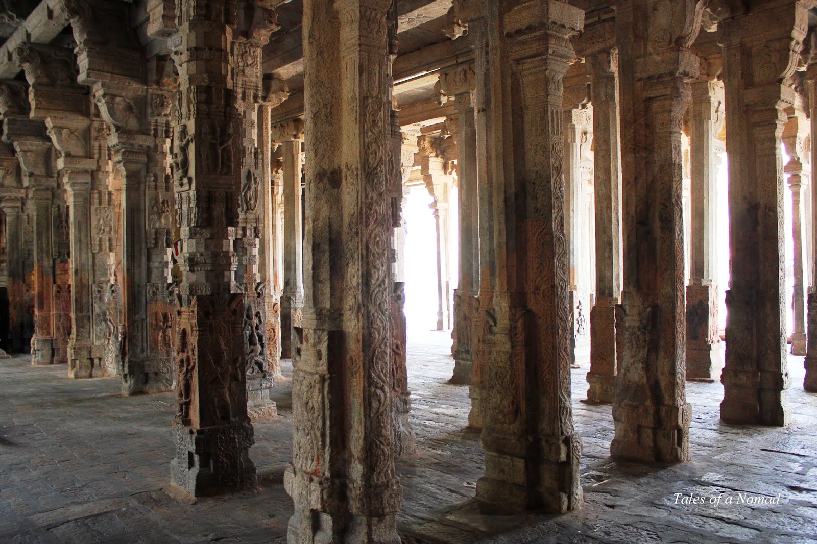 Tales Of A Nomad: Sri Ranganathaswamy temple, Srirangam- A Photo Essay