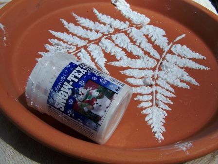 504 Main by Holly Lefevre: DIY! Textured Leaf Patio Pots