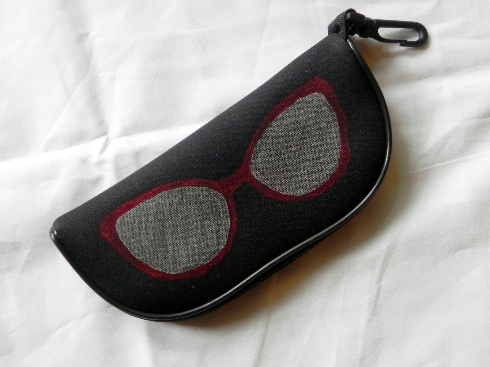 Smart n Snazzy: DIY ~ Personalized Sunglasses Case