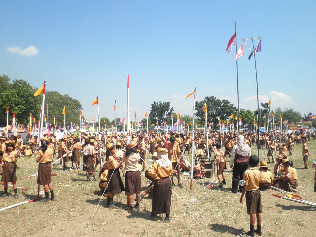 KWARTIR CABANG PRAMUKA TEGAL: Ribuan Pramuka Meriahkan Jamran Adiwerna