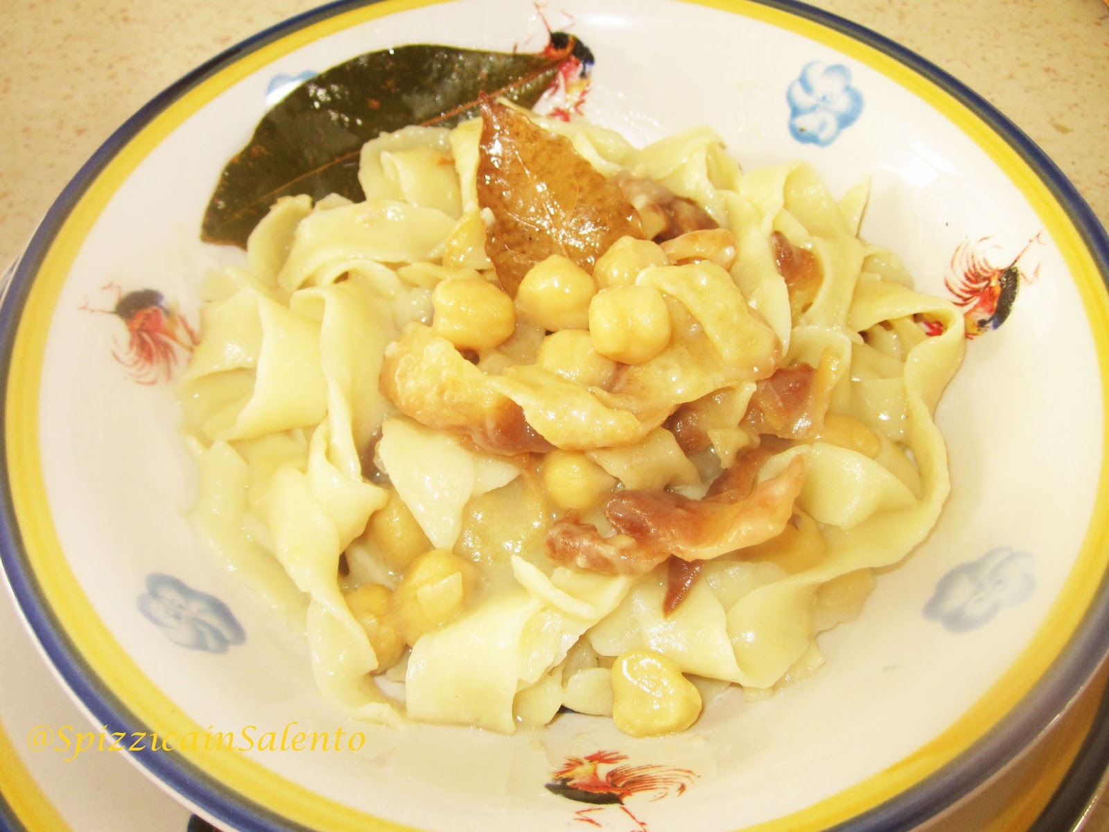 Spizzica in Salento...: Ciceri e Tria/Massa di San Giuseppe (pâtes aux ...