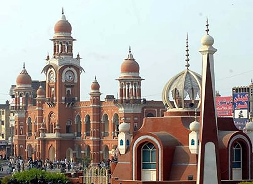 Travel Multan: Beautiful View of Ghanta Ghar Multan City