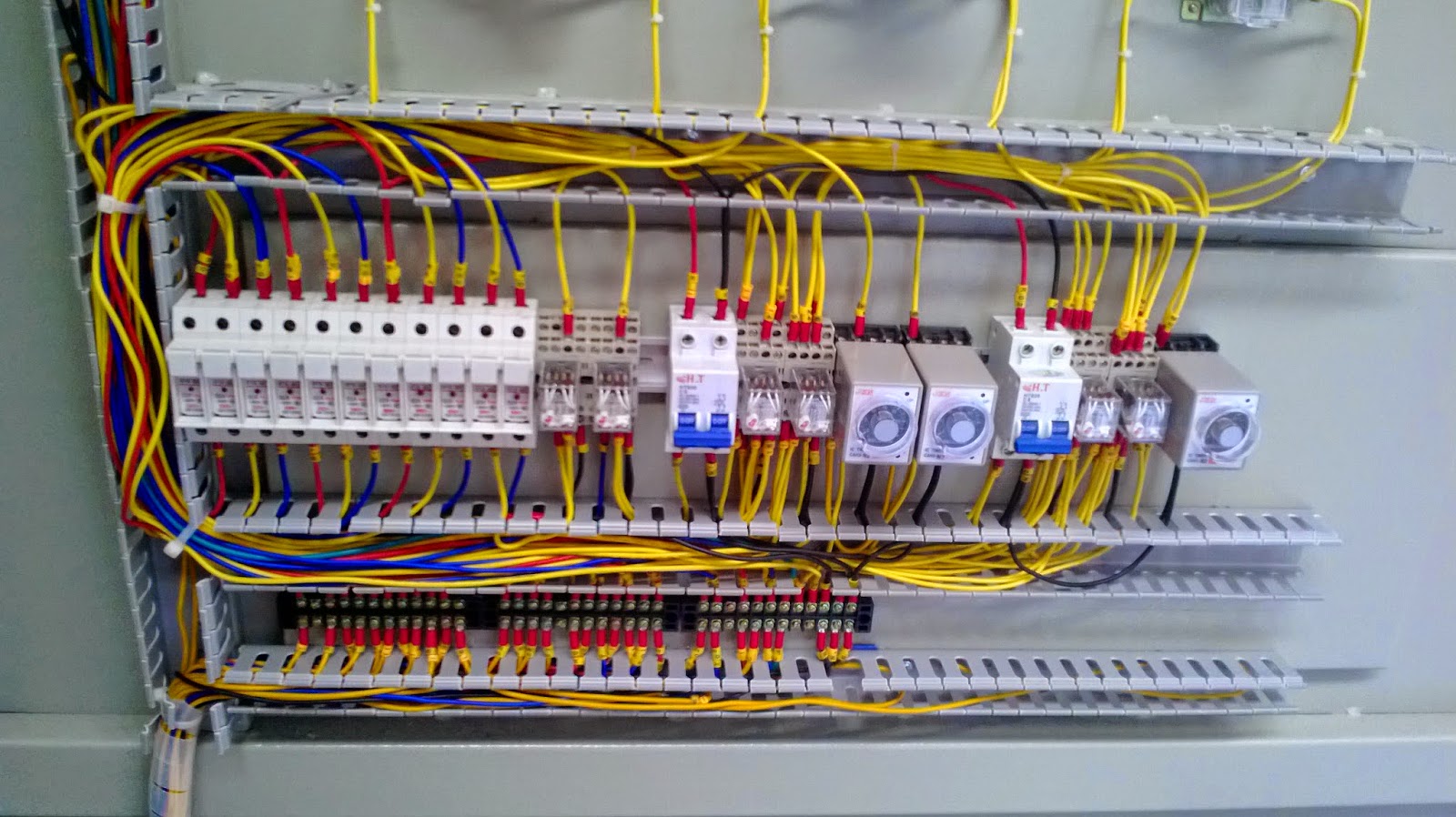 Mạch điều khiển ATS dùng hai ACB ,Mạch ATS