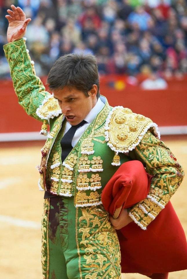 More Things Than Are Dreamt Of: HOT BULLFIGHTERS : THE COSTUMES THE ...