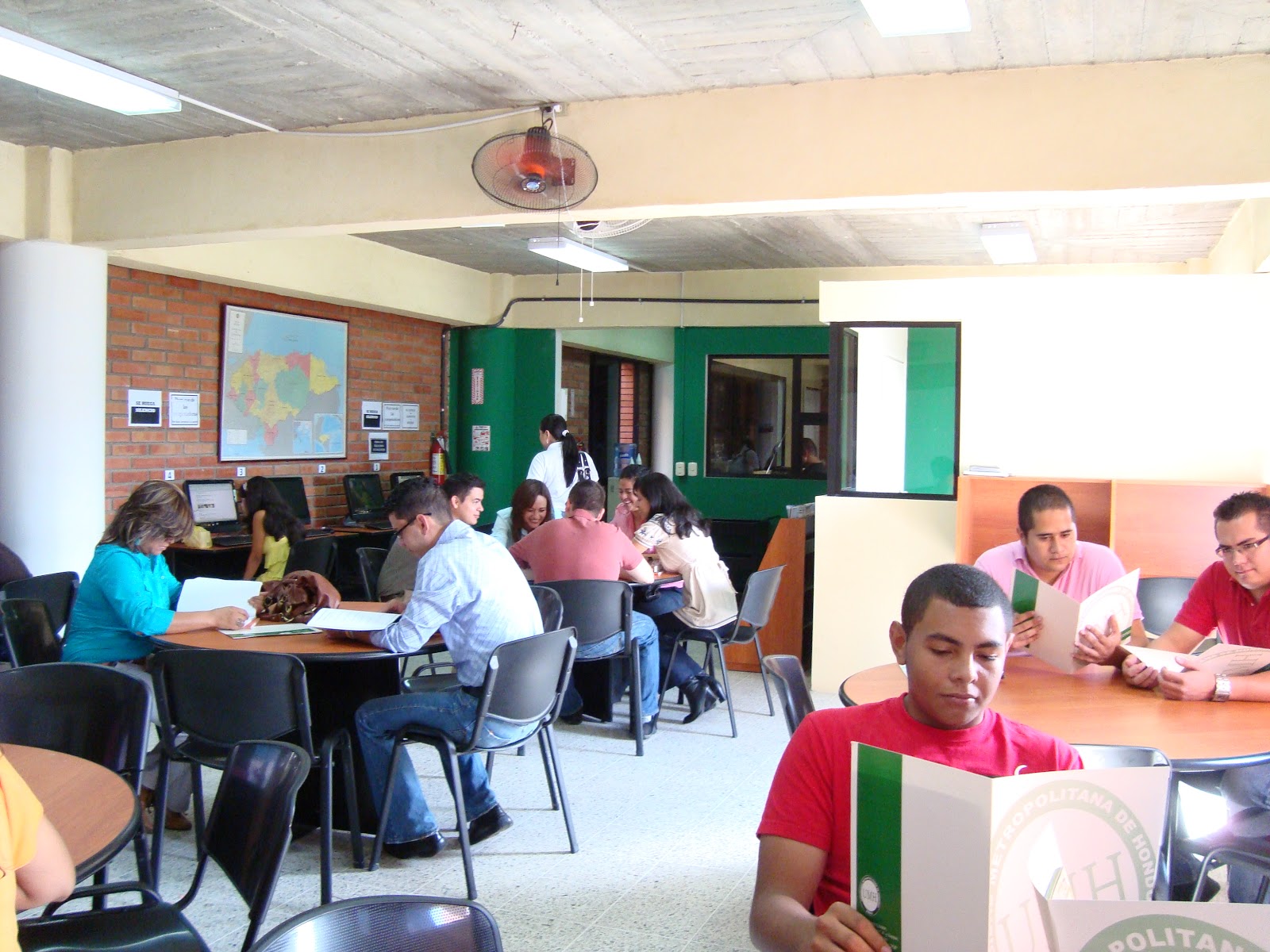 Diplomados :: UNIMETRO (U.M.H)