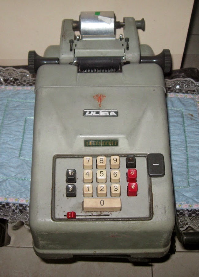 Bunga ^,^: Mesin-mesin Kantor Manual