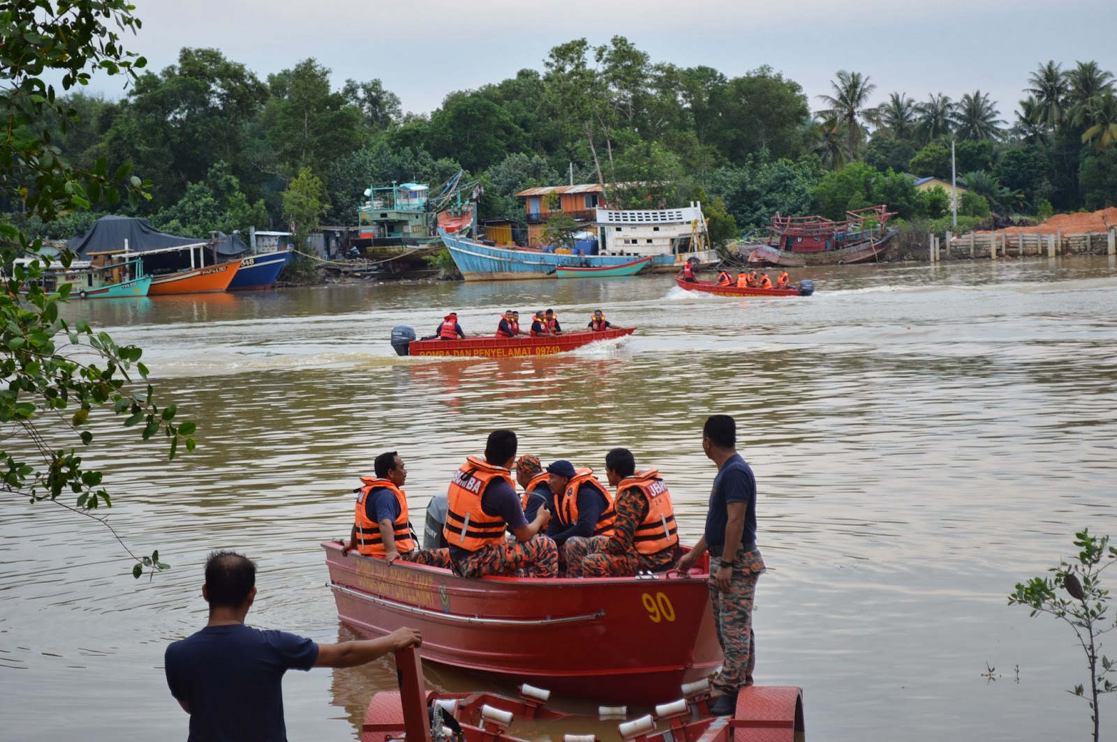 Dunia Tanpa Sempadan: LATIHAN PERSIAPAN MENGHADAPI BANJIR ( BOMBA )
