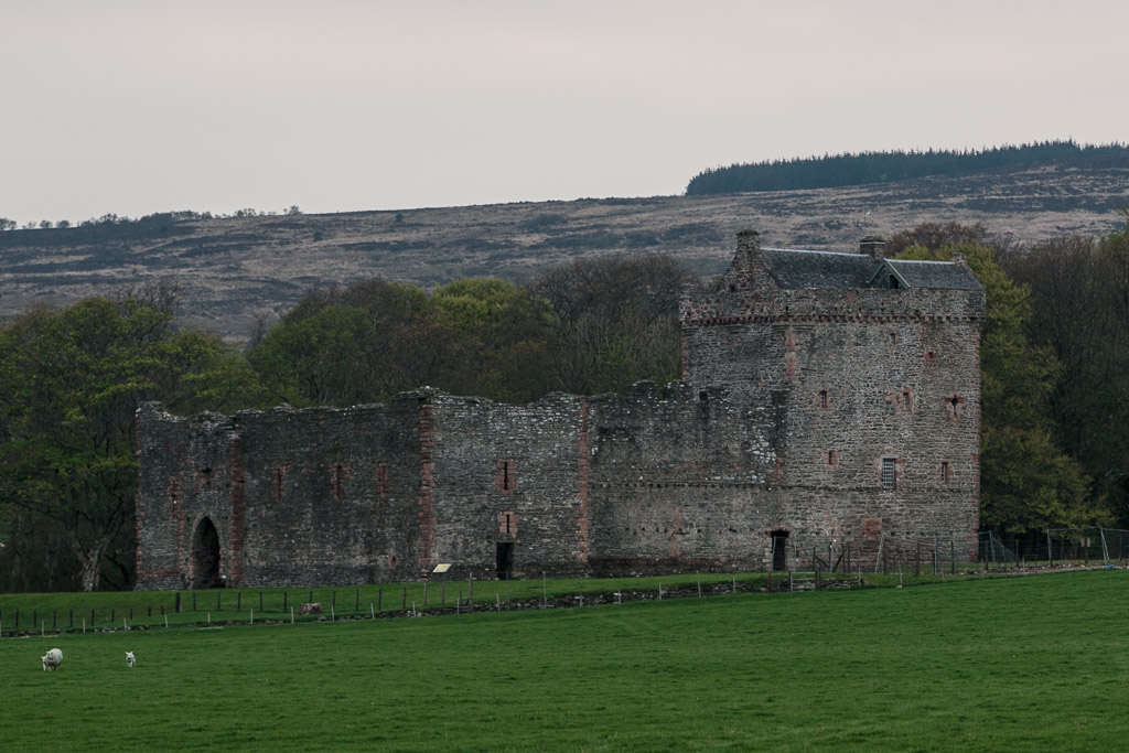 Sea kayaking with seakayakphoto.com: Je suis prest in Skipness Chapel ...