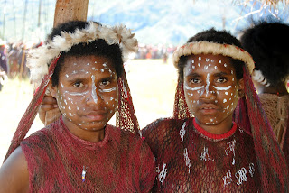 The Secret Flip Flops: The Dani, Yali, Duga - Peoples of Papua