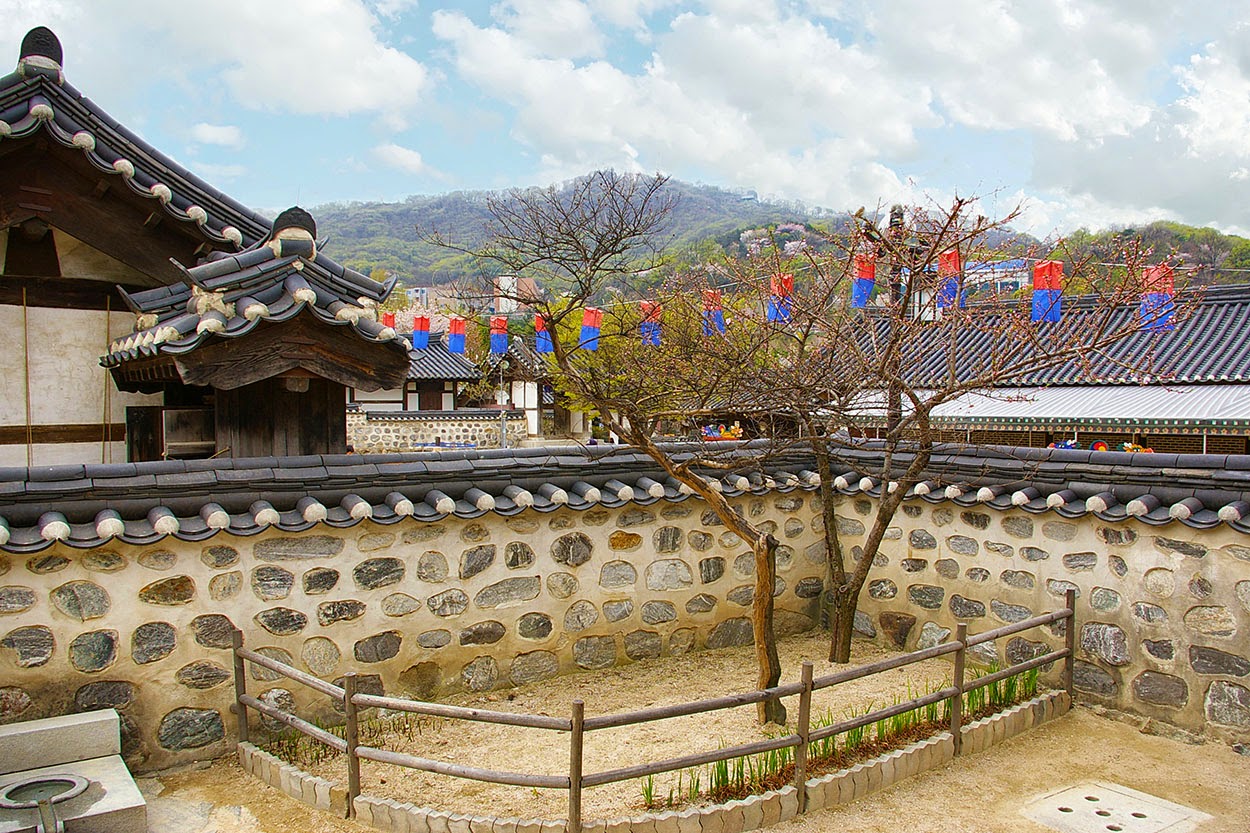 Nalli in Korea: Seoul - Namsan Hanok Village