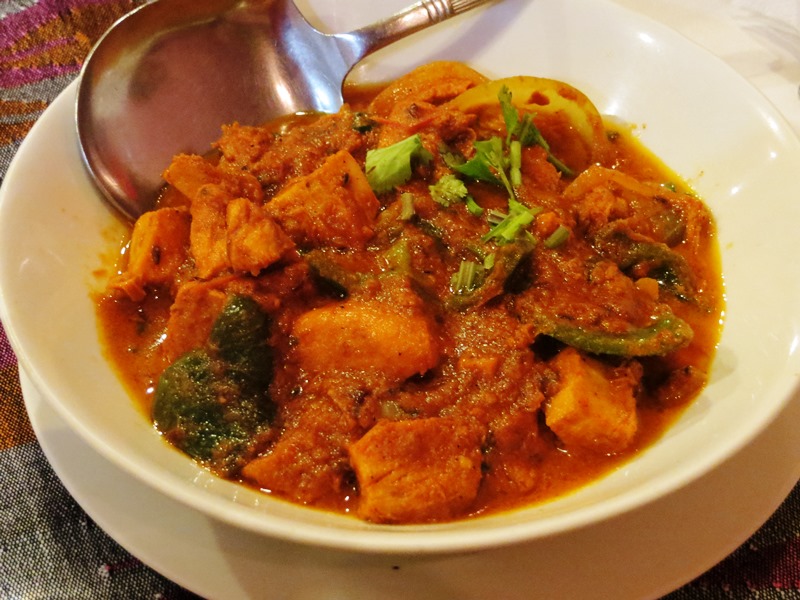 Xtn's blog: Subic: Rachi Curry Corner