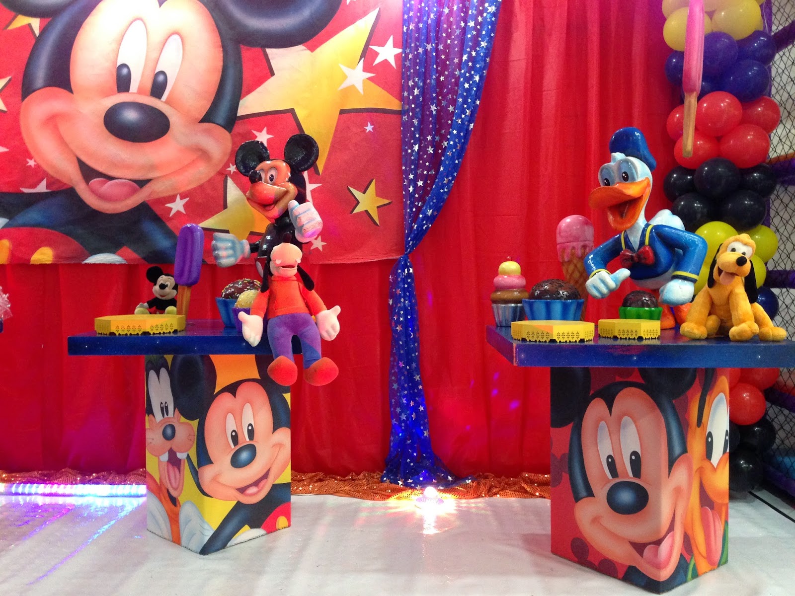 Decoração e Casa Festas - Z2 Lounge Eventos - SJ de Meriti - RJ: Mickey ...