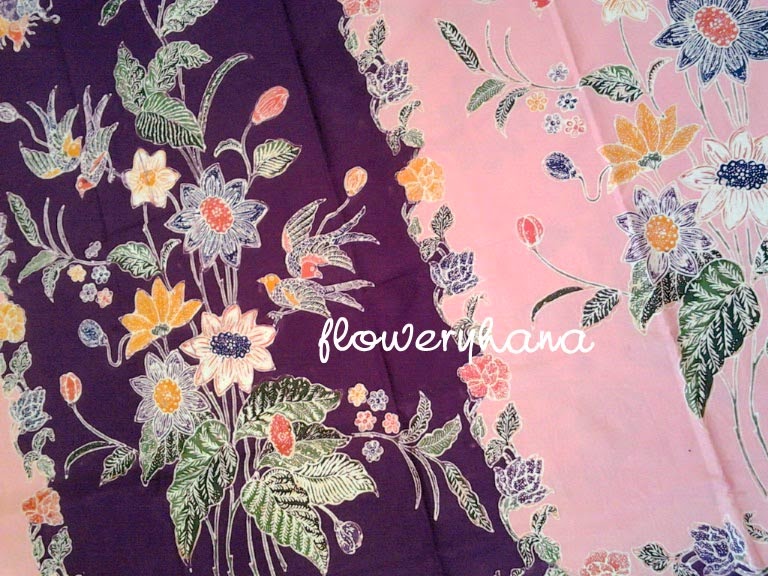 Flowery Hana Boneka Bantal Batik: Kain Batik Encim Pink-Ungu