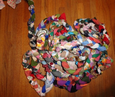 theArtisticFarmer: Handmade Braided Rug