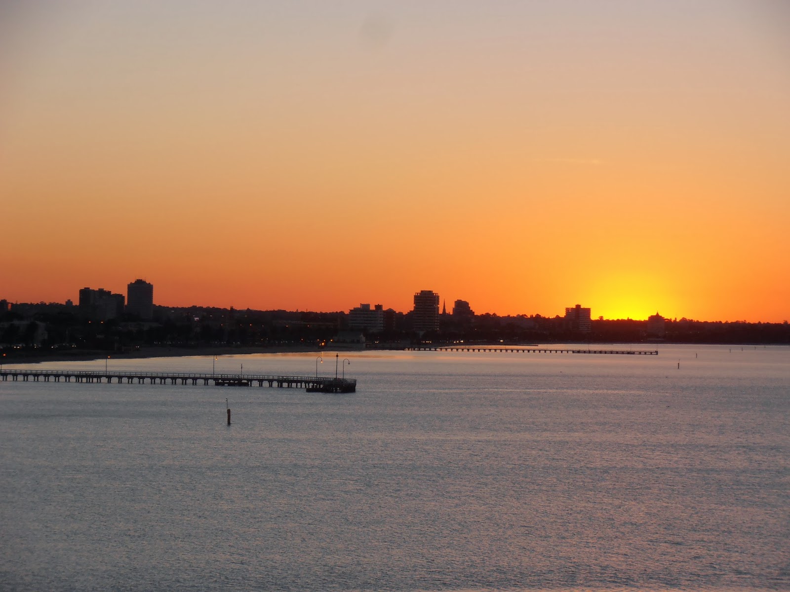 The Clarke's Aussie Adventure: 19 November 2013 - Sundowner Rockbank ...