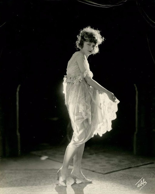 Pictures of Mack Sennett's Bathing Beauties From Between the 1910s and ...