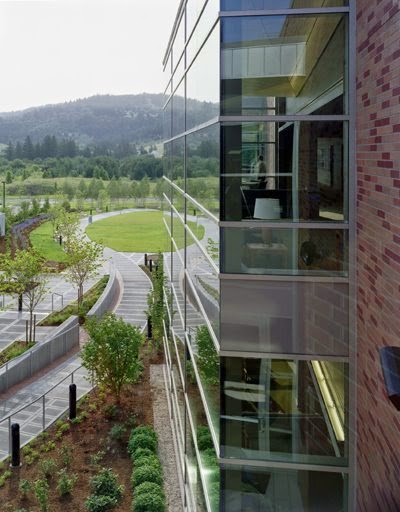 Providence Newberg’s New Medical Center - Tropical Architecture
