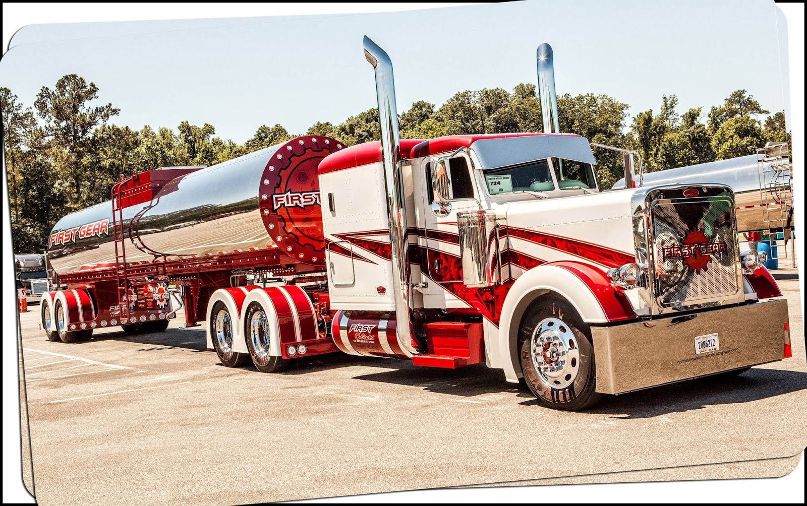 Foto Mobil Truk Besar - Gambar Gambar Mobil