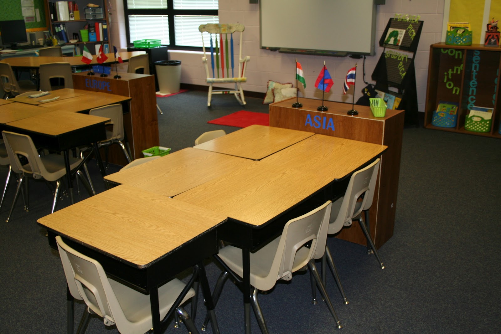 The PaperBag Teachers: Room Reveal-Traveling through Third Grade