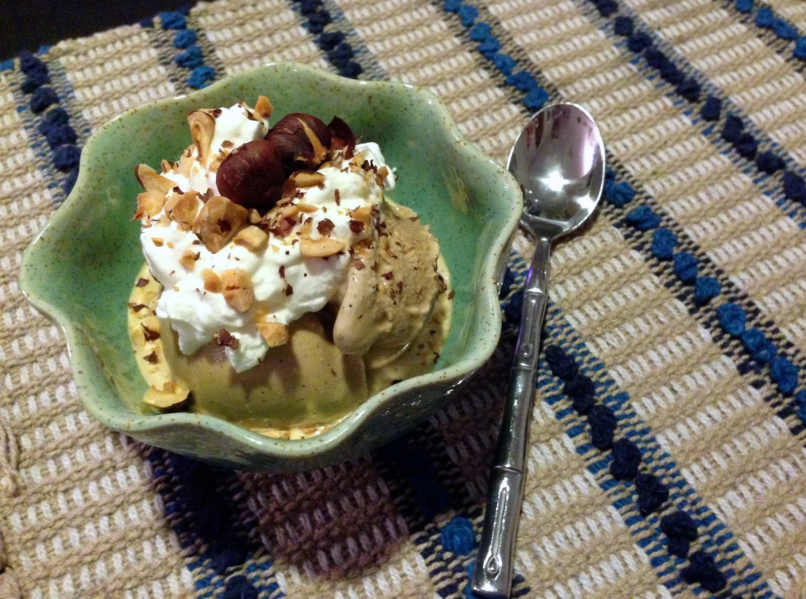 wisp + whim: Entertaining Eats : A Chic & Simple Sundae