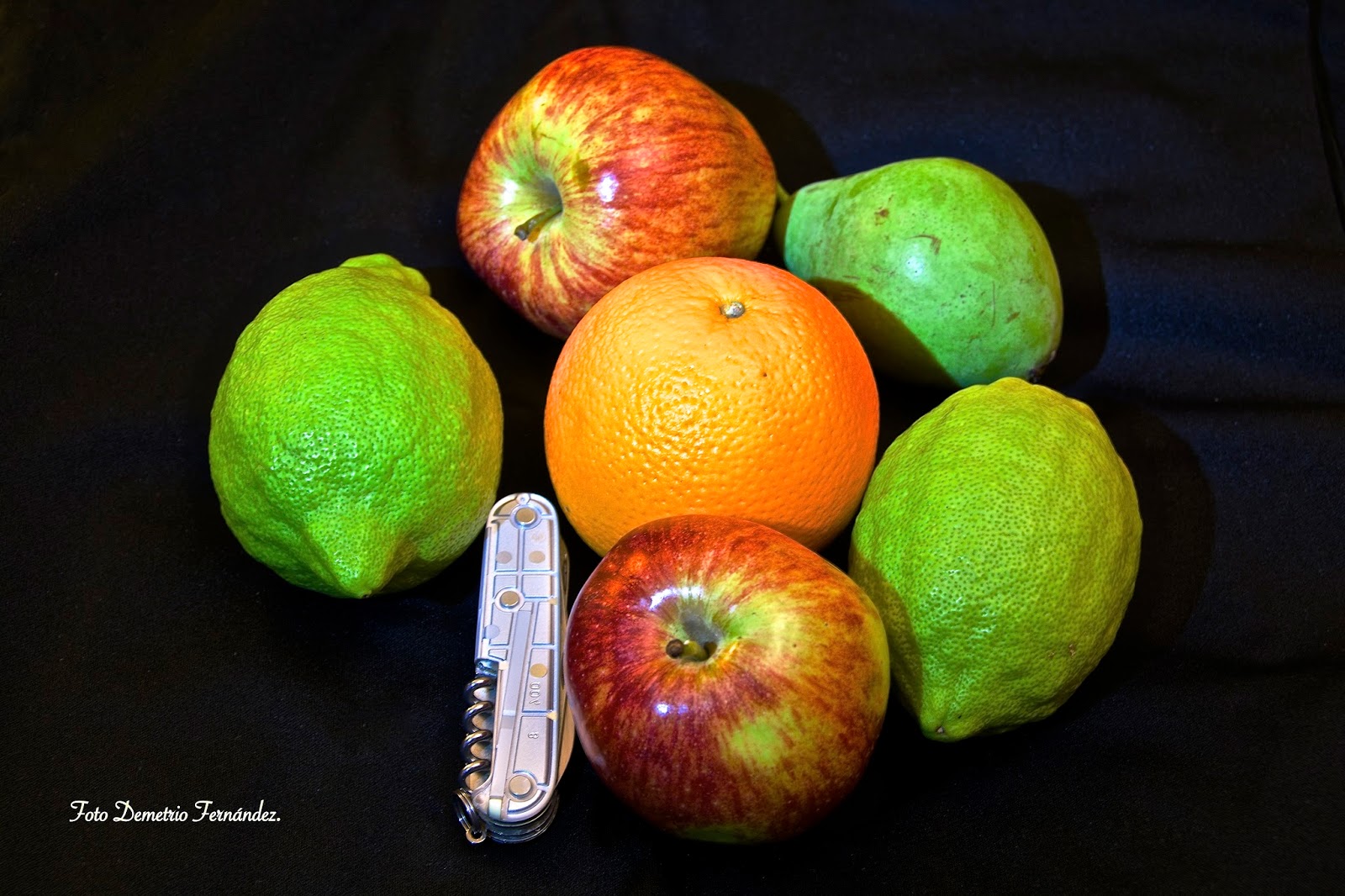Bodegones II Naranja, limón, pera, manzana, navaja- | Fotografía ...