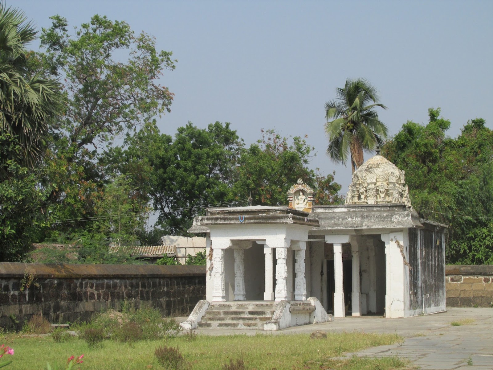 Tamilnadu Tourism: Rajagopalaswamy Temple, Manimangalam, Kanchipuram