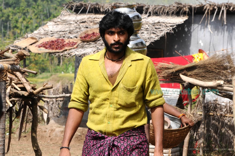Kumki Movie Latest Stills