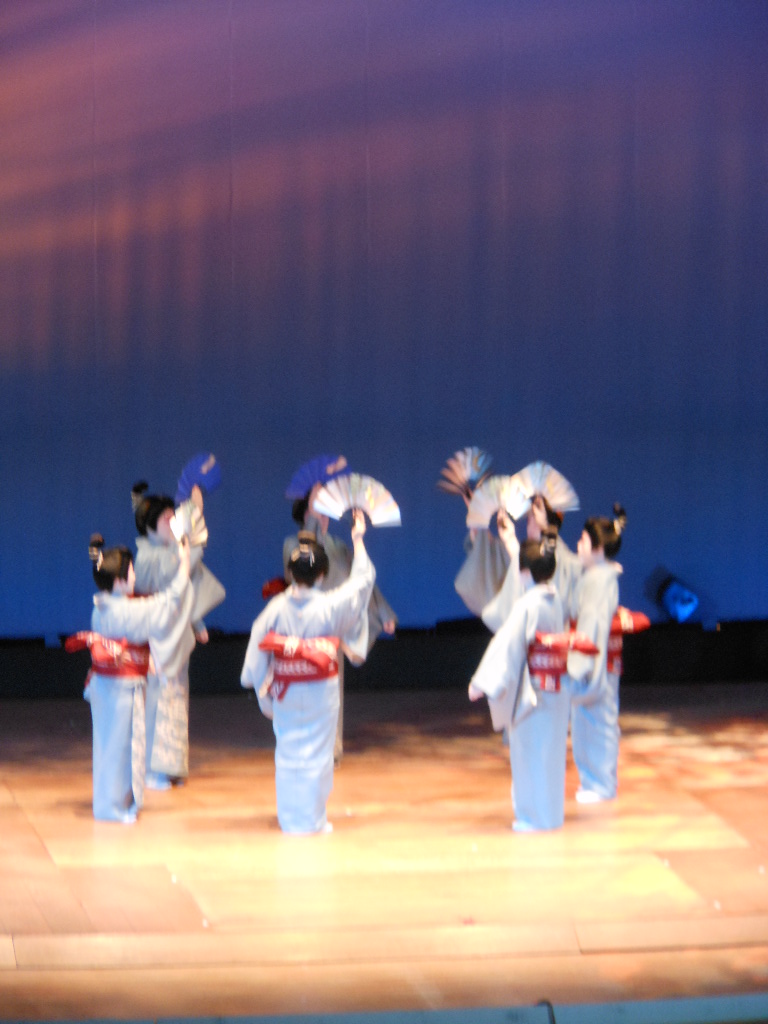 Cherry Blossoms and Persimmons - Life in Japan: Traditional Japanese ...