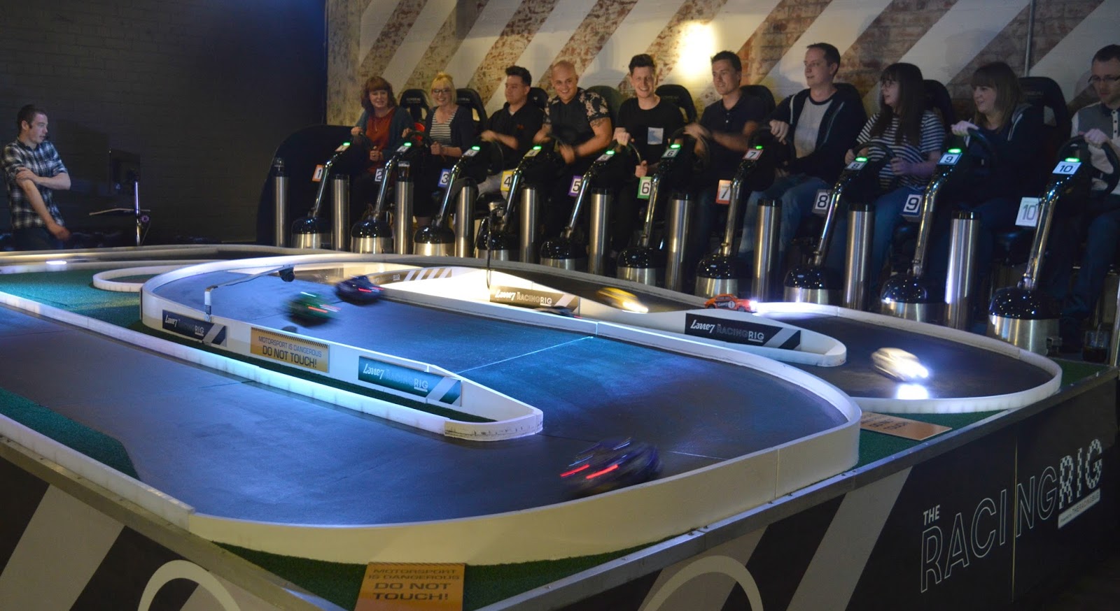 The Racing Rig at Lane 7 | New Girl in Toon