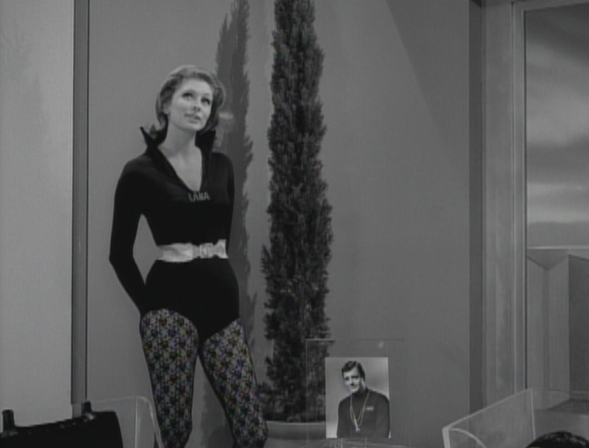 Dog Star Omnibus: The Twilight Zone: Number Twelve Looks Just Like You