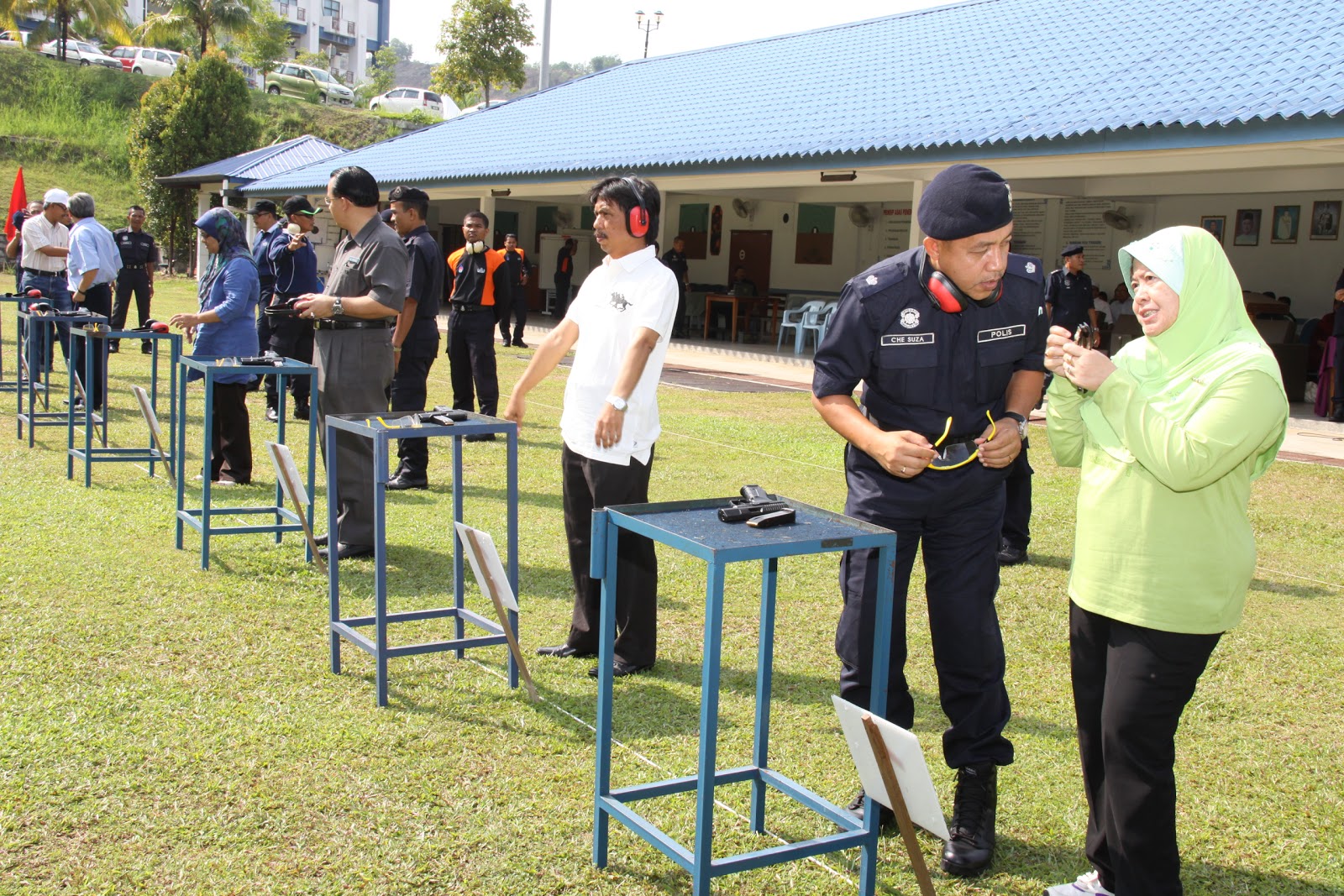 IPD Jasin: ACARA LATIHAN MENEMBAK BERSAMA KETUA-KETUA JABATAN DAERAH ...