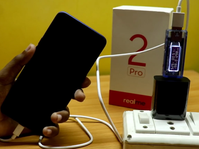 Uji Coba Seberapa Cepat Pengisian Baterai Realme 2 Pro