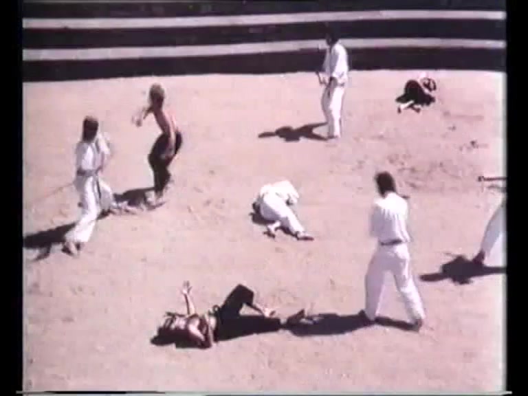 ΒΑΡΑΤΕ ΠΡΙΝ ΣΑΣ ΒΑΡΕΣΟΥΝ - KILL OR BE KILLED