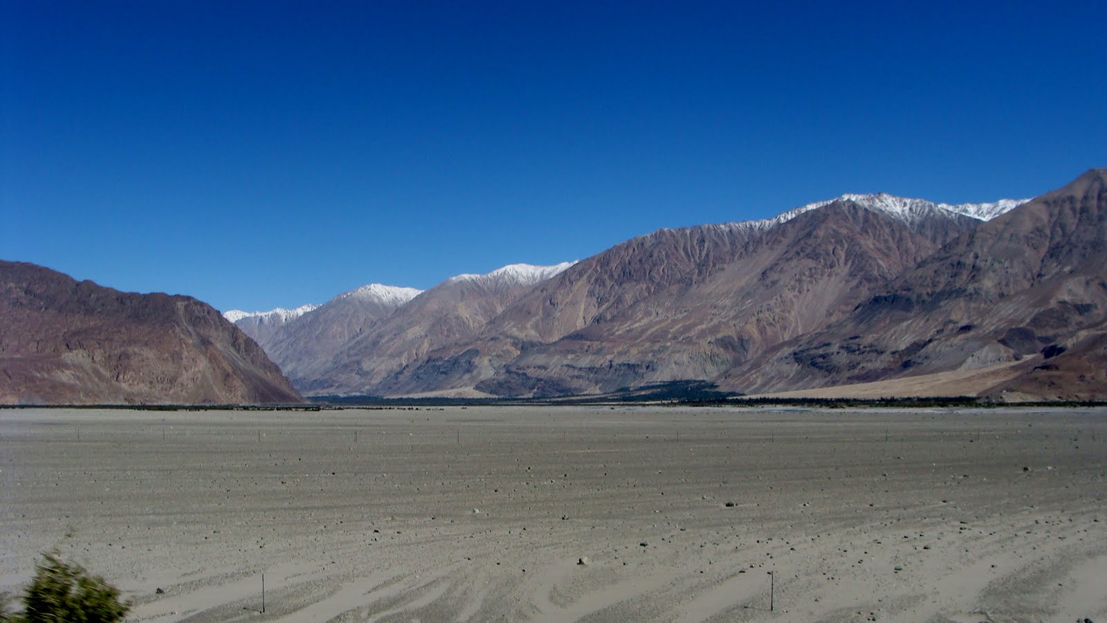 Hop Hop ... here we go ...: Leh - Ladakh : The cold high-altitude desert