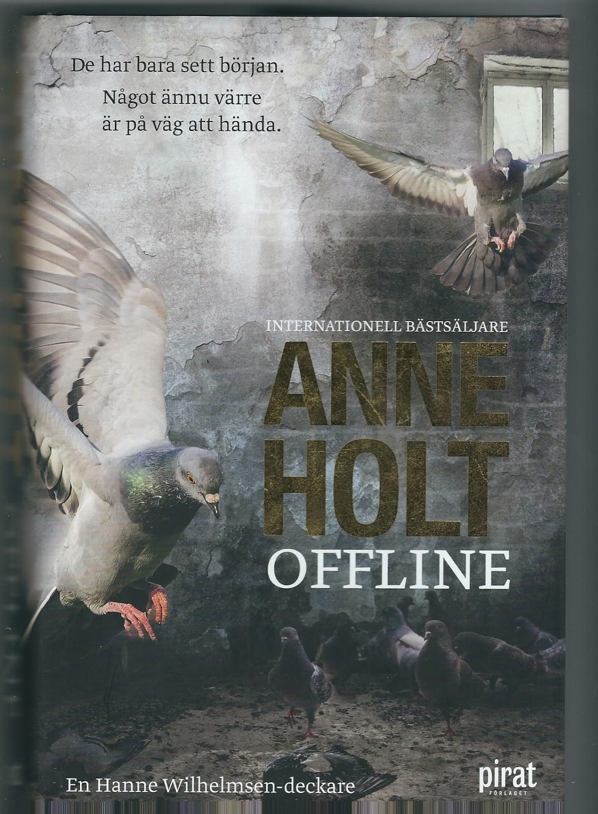 Nytt från Kallhäll: Anne Holt : Offline